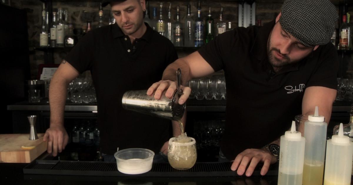 Amaretto Sour and Ferrari Cocktail: Italian Drink Recipes | Articles on ...